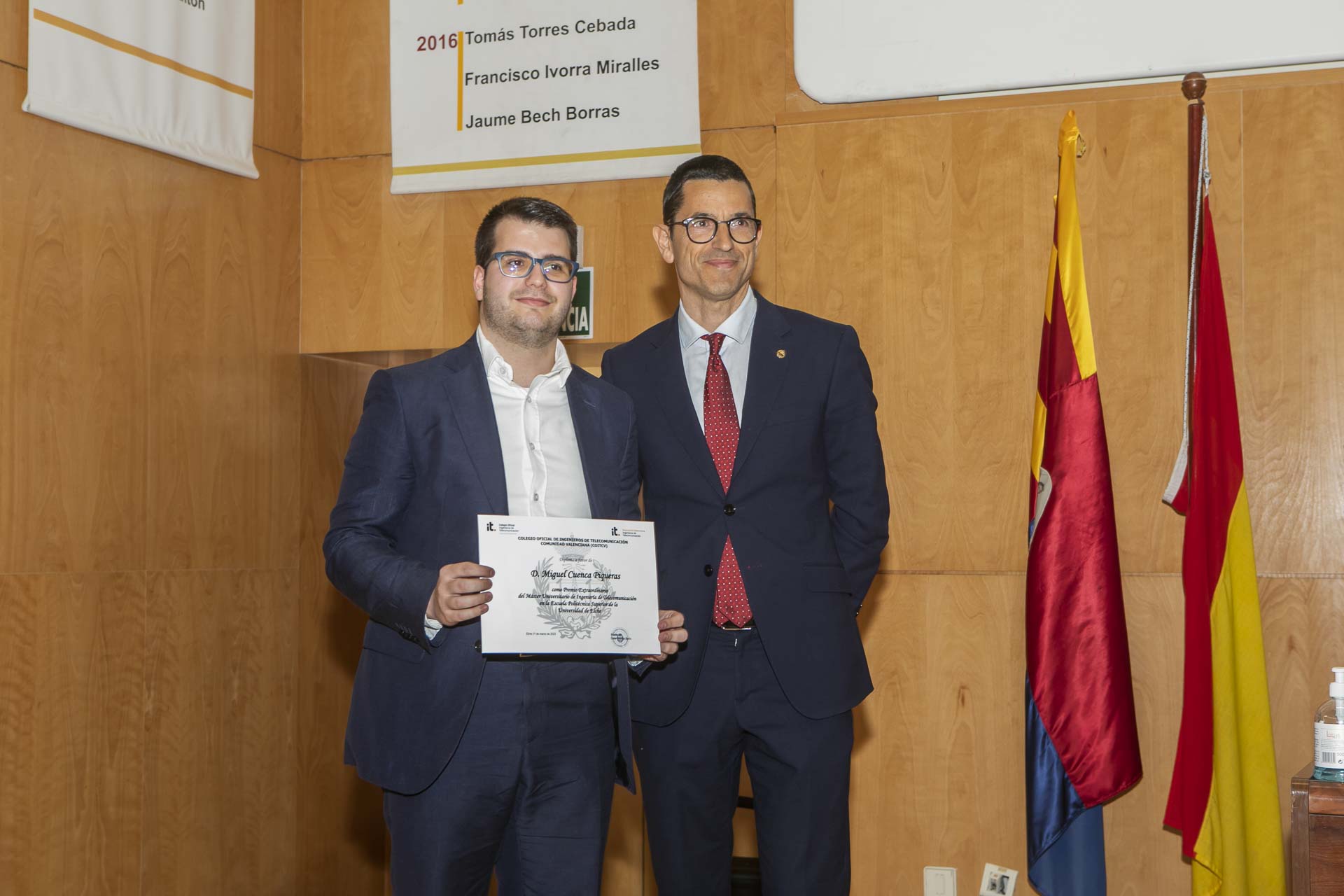 Nuestro vicedecano acude al Acto de Graduación de la Escuela ...